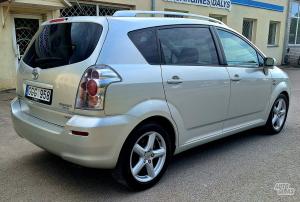 Grey Toyota Corolla Verso 2006 in Radviliskis, with an engine capacity of 2.20 L and mileage of 284 thousand km for 2450 €, photo 7 on AUTOMOTO.COM.LV