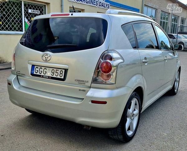 Grey Toyota Corolla Verso 2006 in Radviliskis, with an engine capacity of 2.20 L and mileage of 284 thousand km for 2450 €, photo 8 on AUTOMOTO.COM.LV