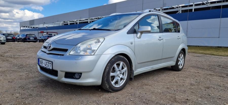 Pelēks Toyota Corolla Verso 2006 Rīga, ar dzinēja tilpumu 2.20 L un nobraukumu 262 tūkst. km par 3299 €, foto 1 vietnē AUTOMOTO.COM.LV