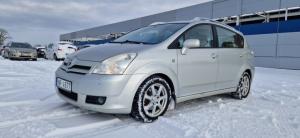 Pelēks Toyota Corolla Verso 2006 Rīga, ar dzinēja tilpumu 2.20 L un nobraukumu 262 tūkst. km par 3299 €, foto 3 vietnē AUTOMOTO.COM.LV