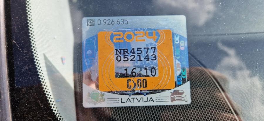 Pelēks Toyota Corolla Verso 2006 Rīga, ar dzinēja tilpumu 2.20 L un nobraukumu 262 tūkst. km par 3299 €, foto 7 vietnē AUTOMOTO.COM.LV