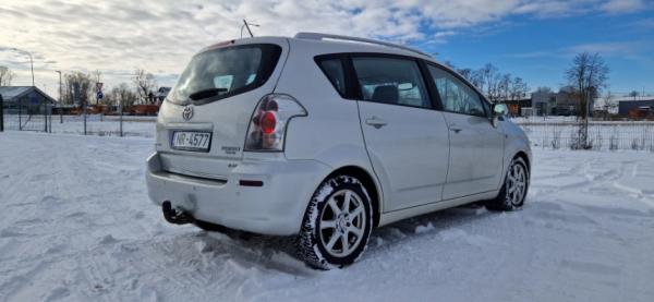 Pelēks Toyota Corolla Verso 2006 Rīga, ar dzinēja tilpumu 2.20 L un nobraukumu 262 tūkst. km par 3299 €, foto 10 vietnē AUTOMOTO.COM.LV