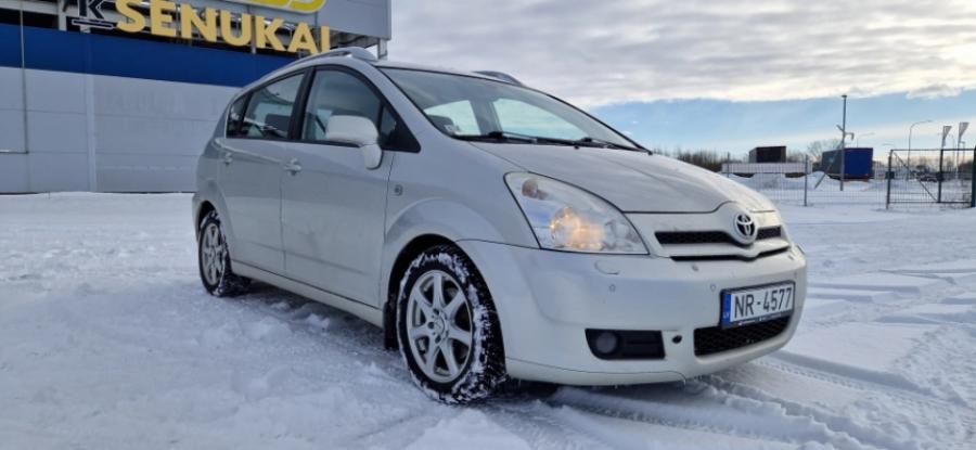 Pelēks Toyota Corolla Verso 2006 Rīga, ar dzinēja tilpumu 2.20 L un nobraukumu 262 tūkst. km par 3299 €, foto 14 vietnē AUTOMOTO.COM.LV