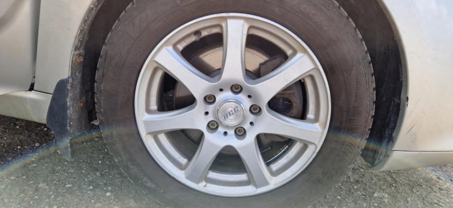 Pelēks Toyota Corolla Verso 2006 Rīga, ar dzinēja tilpumu 2.20 L un nobraukumu 262 tūkst. km par 3299 €, foto 17 vietnē AUTOMOTO.COM.LV