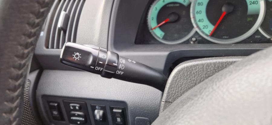 Pelēks Toyota Corolla Verso 2006 Rīga, ar dzinēja tilpumu 2.20 L un nobraukumu 262 tūkst. km par 3299 €, foto 26 vietnē AUTOMOTO.COM.LV