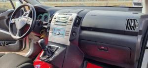 Pelēks Toyota Corolla Verso 2006 Rīga, ar dzinēja tilpumu 2.20 L un nobraukumu 262 tūkst. km par 3299 €, foto 29 vietnē AUTOMOTO.COM.LV