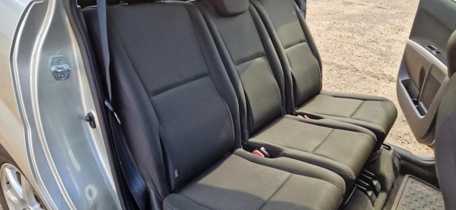 Pelēks Toyota Corolla Verso 2006 Rīga, ar dzinēja tilpumu 2.20 L un nobraukumu 262 tūkst. km par 3299 €, foto 32 vietnē AUTOMOTO.COM.LV
