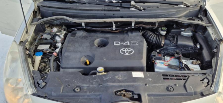 Pelēks Toyota Corolla Verso 2006 Rīga, ar dzinēja tilpumu 2.20 L un nobraukumu 262 tūkst. km par 3299 €, foto 54 vietnē AUTOMOTO.COM.LV