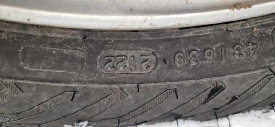Pelēks Toyota Corolla Verso 2006 Rīga, ar dzinēja tilpumu 2.20 L un nobraukumu 262 tūkst. km par 3299 €, foto 59 vietnē AUTOMOTO.COM.LV