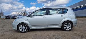 Pelēks Toyota Corolla Verso 2006 Rīga, ar dzinēja tilpumu 2.20 L un nobraukumu 262 tūkst. km par 3299 €, foto 68 vietnē AUTOMOTO.COM.LV