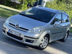 Pelēks Toyota Corolla Verso 2006 Jūrmala, ar dzinēja tilpumu 2.20 L un nobraukumu 299 tūkst. km par 2350 €, foto  vietnē AUTOMOTO.COM.LV