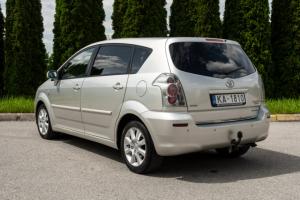 Серый Тойота Королла Версо 2006 в Рига, объемом двигателя 2.20 л и пробегом 317 тыс. км за 2650 €, фото 12 на AUTOMOTO.COM.LV