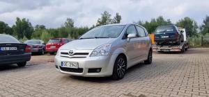 Pelēks Toyota Corolla Verso 2006 Valmiera, ar dzinēja tilpumu 2.20 L un nobraukumu 383 tūkst. km par 2350 €, foto 8 vietnē AUTOMOTO.COM.LV