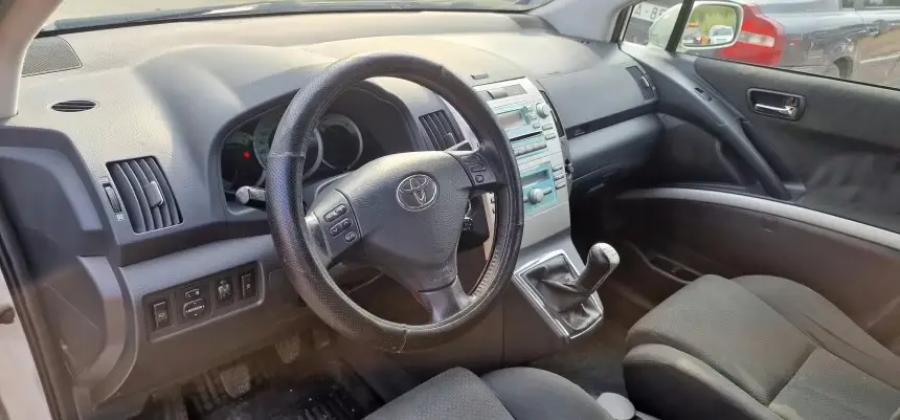 Pelēks Toyota Corolla Verso 2006 Valmiera, ar dzinēja tilpumu 2.20 L un nobraukumu 383 tūkst. km par 2350 €, foto 11 vietnē AUTOMOTO.COM.LV