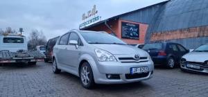 Grey Toyota Corolla Verso 2006 in Valmiera, with an engine capacity of 2.20 L and mileage of 316 thousand km for 2400 €, photo  on AUTOMOTO.COM.LV