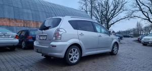 Grey Toyota Corolla Verso 2006 in Valmiera, with an engine capacity of 2.20 L and mileage of 316 thousand km for 2400 €, photo 4 on AUTOMOTO.COM.LV
