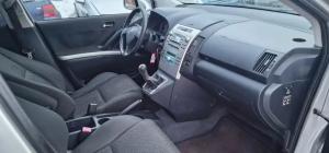 Grey Toyota Corolla Verso 2006 in Valmiera, with an engine capacity of 2.20 L and mileage of 316 thousand km for 2400 €, photo 12 on AUTOMOTO.COM.LV