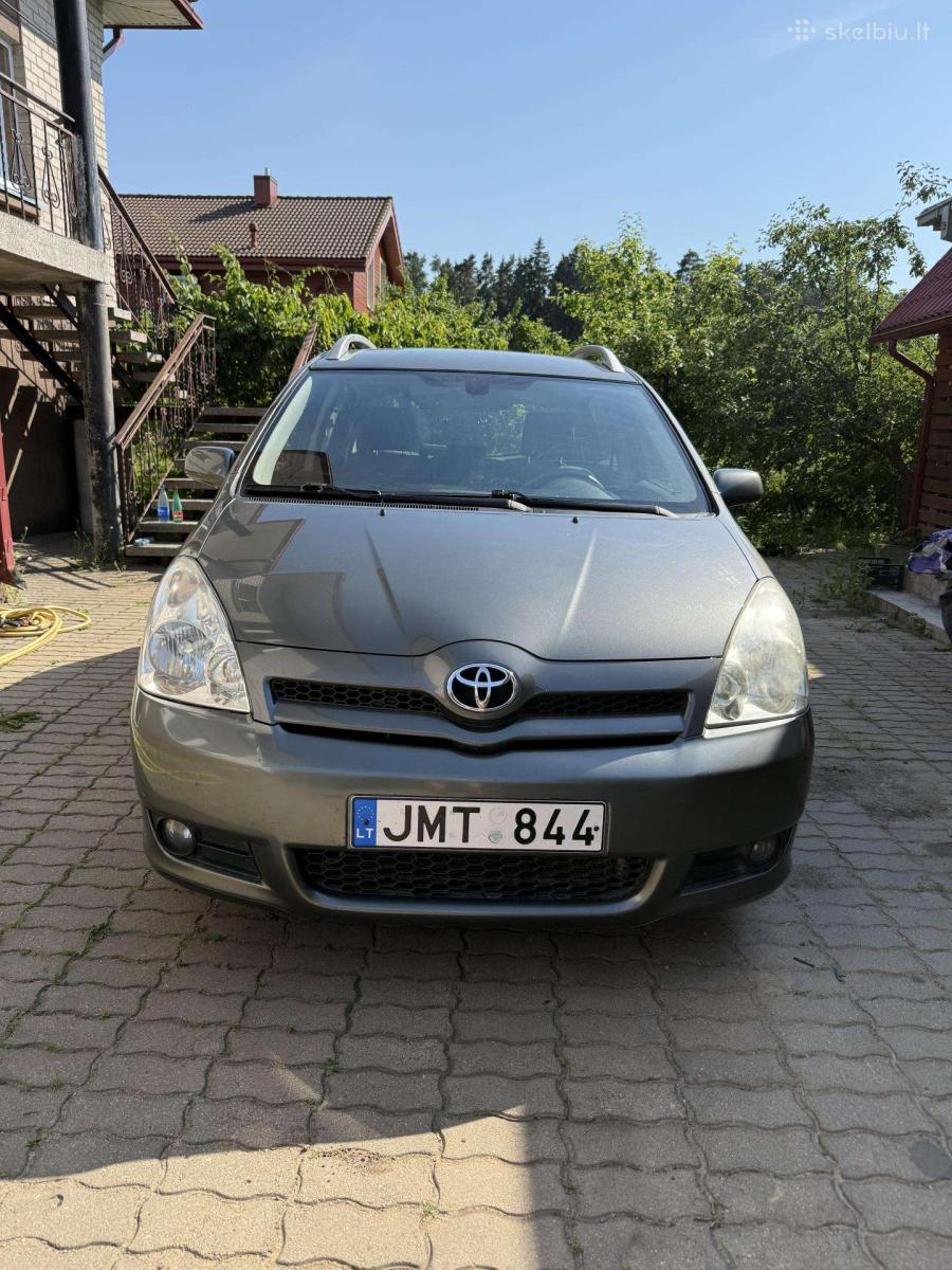 Pelēks Toyota Corolla Verso 2006 Ukmergė, ar dzinēja tilpumu 2.20 L un nobraukumu 353 tūkst. km par 1550 €, foto 3 vietnē AUTOMOTO.COM.LV
