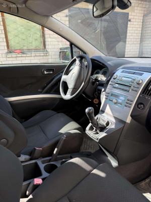 Pelēks Toyota Corolla Verso 2006 Ukmergė, ar dzinēja tilpumu 2.20 L un nobraukumu 353 tūkst. km par 1550 €, foto 12 vietnē AUTOMOTO.COM.LV
