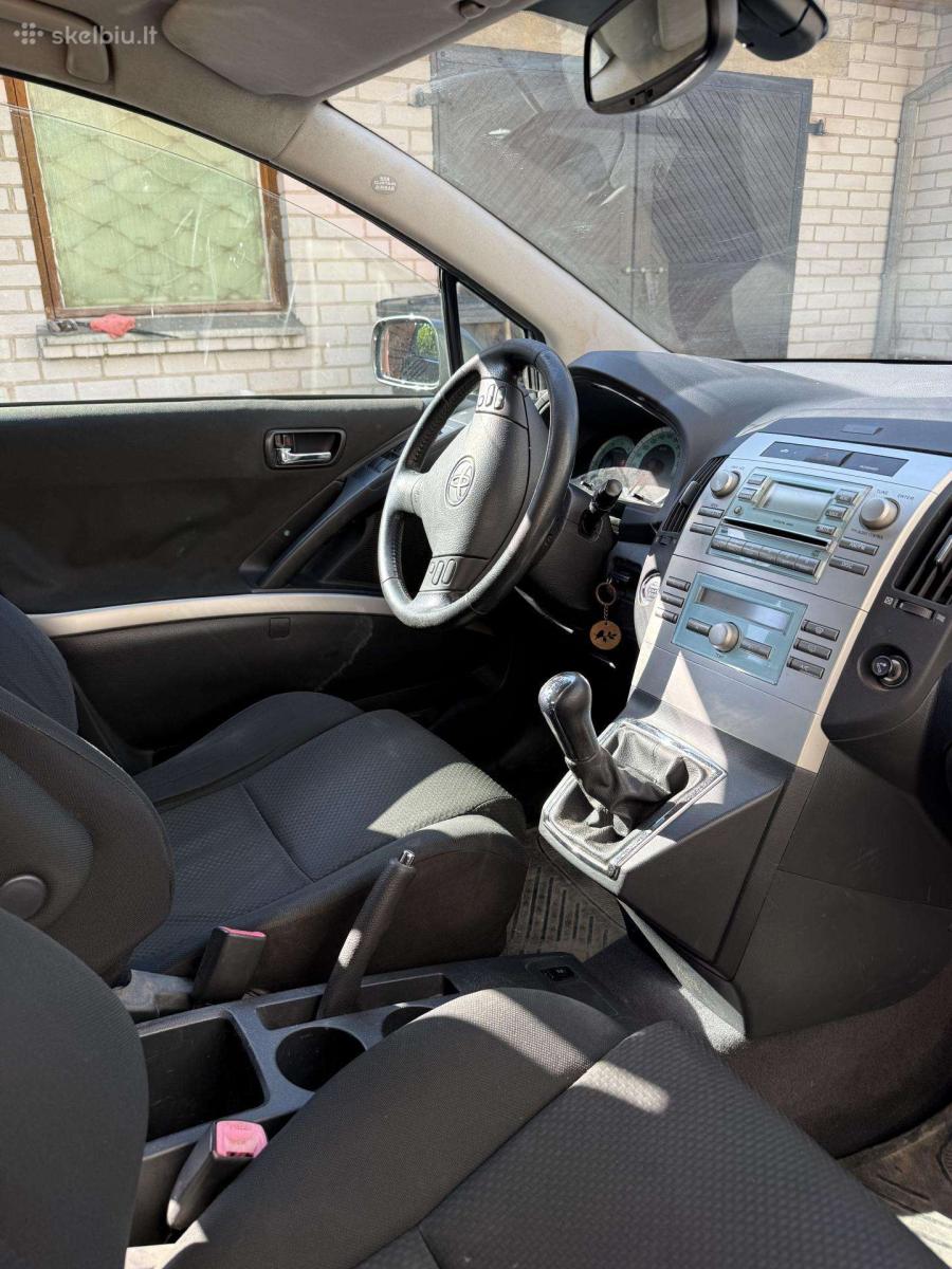 Pelēks Toyota Corolla Verso 2006 Ukmergė, ar dzinēja tilpumu 2.20 L un nobraukumu 353 tūkst. km par 1550 €, foto 12 vietnē AUTOMOTO.COM.LV