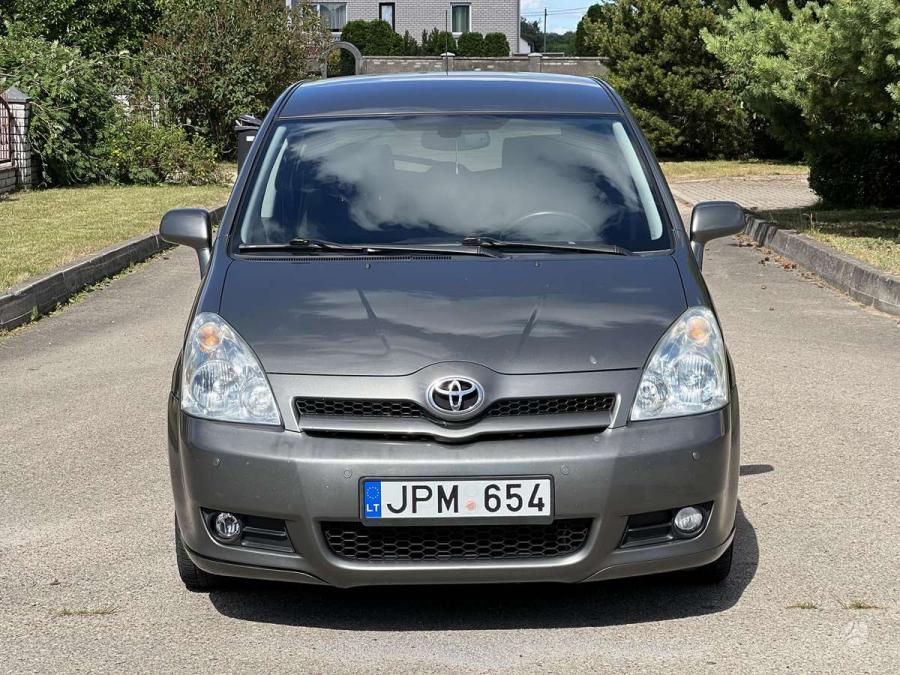 Pelēks Toyota Corolla Verso 2006 Radviliškis, ar dzinēja tilpumu 2.23 L un nobraukumu 376 tūkst. km par 2150 €, foto 9 vietnē AUTOMOTO.COM.LV