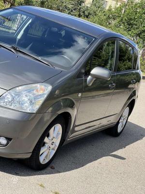 Pelēks Toyota Corolla Verso 2006 Radviliškis, ar dzinēja tilpumu 2.23 L un nobraukumu 376 tūkst. km par 2150 €, foto 11 vietnē AUTOMOTO.COM.LV