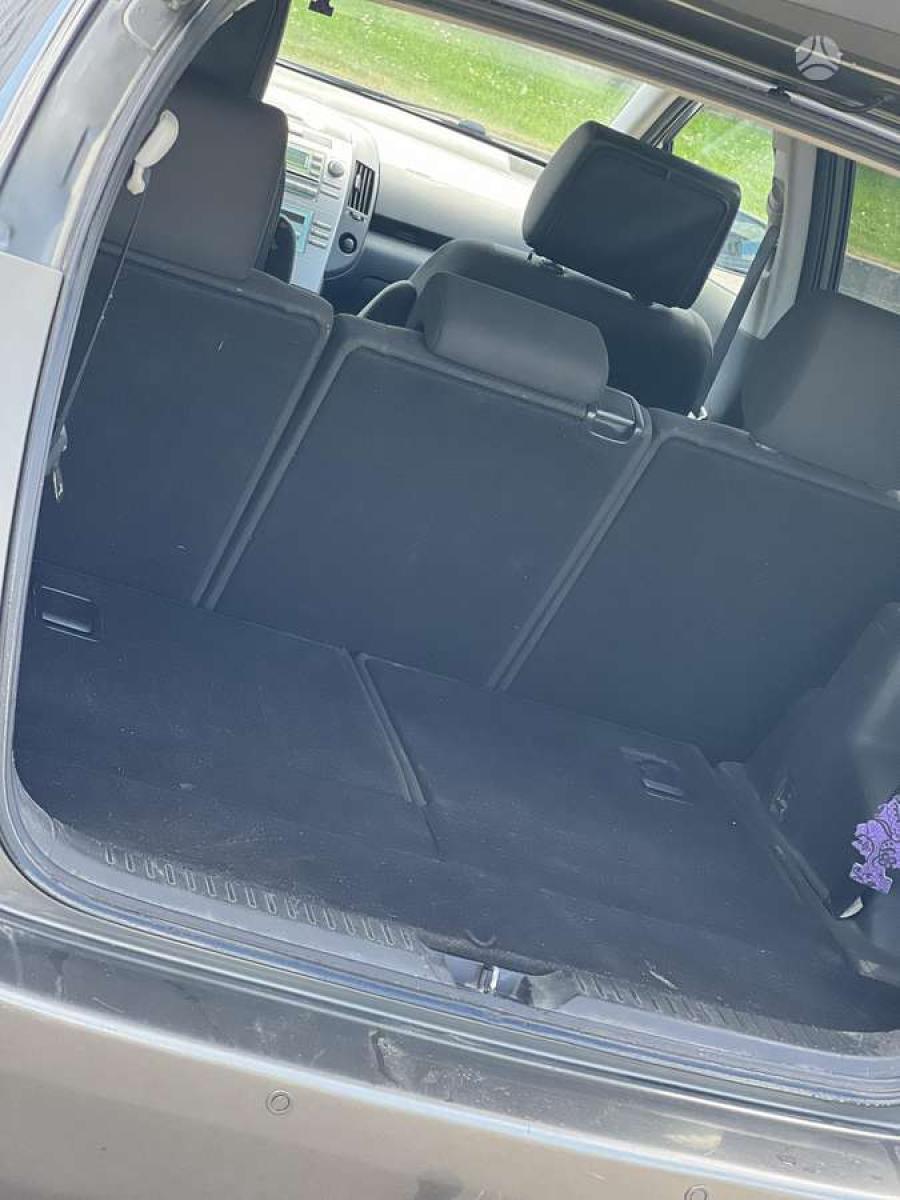 Pelēks Toyota Corolla Verso 2006 Radviliškis, ar dzinēja tilpumu 2.23 L un nobraukumu 376 tūkst. km par 2150 €, foto 19 vietnē AUTOMOTO.COM.LV
