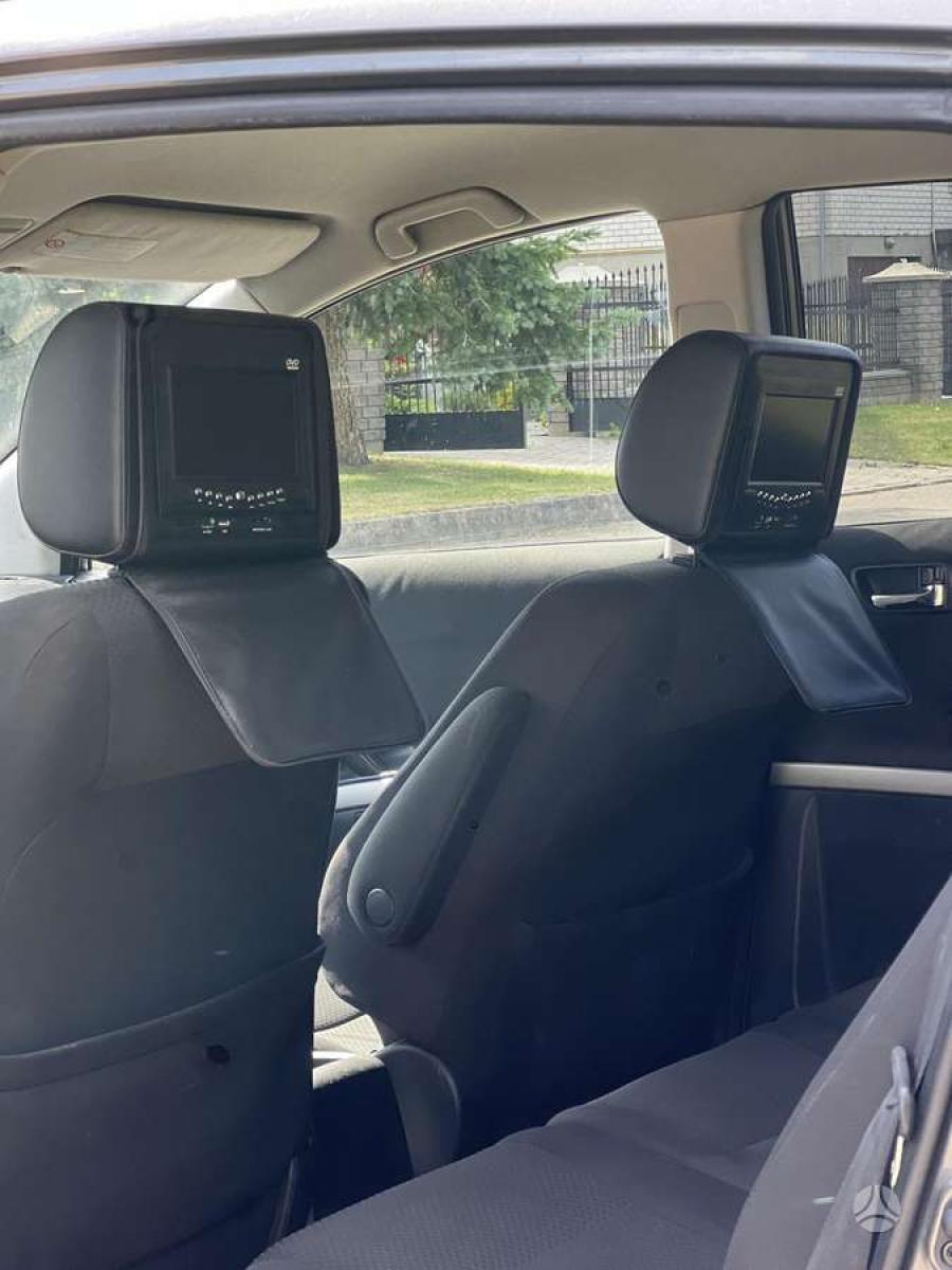 Pelēks Toyota Corolla Verso 2006 Radviliškis, ar dzinēja tilpumu 2.23 L un nobraukumu 376 tūkst. km par 2150 €, foto 21 vietnē AUTOMOTO.COM.LV