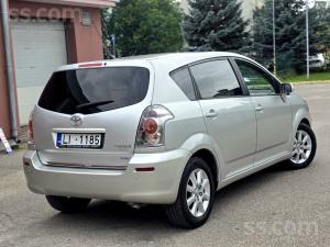 Серый Тойота Королла Версо 2006 в Елгава, объемом двигателя 2.20 л и пробегом 244 тыс. км за 3500 €, фото 7 на AUTOMOTO.COM.LV