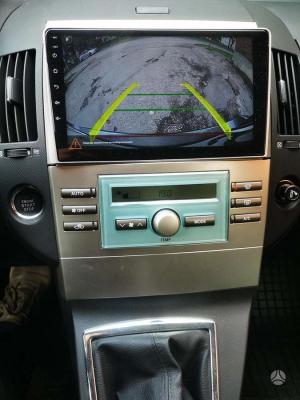 Pelēks Toyota Corolla Verso 2006 Viļņa, ar dzinēja tilpumu 1.80 L un nobraukumu 125 tūkst. km par 3550 €, foto 4 vietnē AUTOMOTO.COM.LV