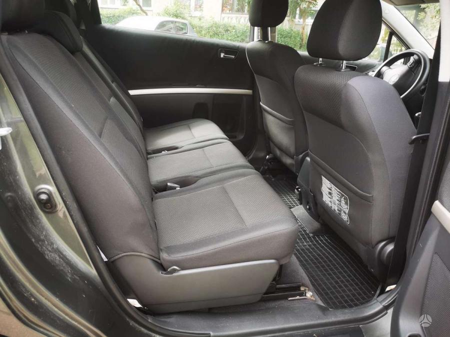 Pelēks Toyota Corolla Verso 2006 Viļņa, ar dzinēja tilpumu 1.80 L un nobraukumu 125 tūkst. km par 3550 €, foto 9 vietnē AUTOMOTO.COM.LV