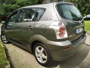 Pelēks Toyota Corolla Verso 2006 Viļņa, ar dzinēja tilpumu 1.80 L un nobraukumu 125 tūkst. km par 3550 €, foto 20 vietnē AUTOMOTO.COM.LV