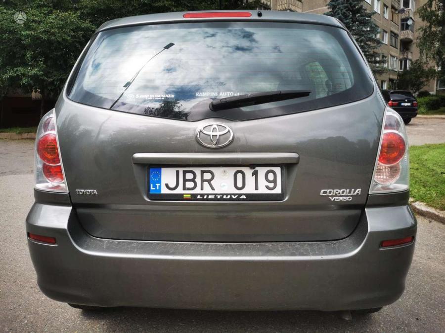 Pelēks Toyota Corolla Verso 2006 Viļņa, ar dzinēja tilpumu 1.80 L un nobraukumu 125 tūkst. km par 3550 €, foto 28 vietnē AUTOMOTO.COM.LV