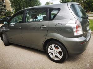 Pelēks Toyota Corolla Verso 2006 Viļņa, ar dzinēja tilpumu 1.80 L un nobraukumu 125 tūkst. km par 3550 €, foto 29 vietnē AUTOMOTO.COM.LV