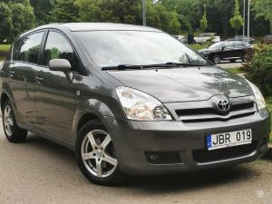 Pelēks Toyota Corolla Verso 2006 Viļņa, ar dzinēja tilpumu 1.80 L un nobraukumu 125 tūkst. km par 3550 €, foto 30 vietnē AUTOMOTO.COM.LV