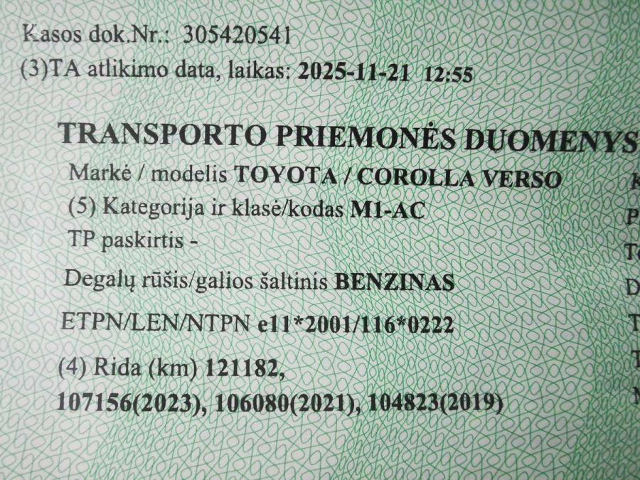 Pelēks Toyota Corolla Verso 2006 Viļņa, ar dzinēja tilpumu 1.80 L un nobraukumu 125 tūkst. km par 3550 €, foto 37 vietnē AUTOMOTO.COM.LV