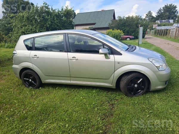 Pelēks Toyota Corolla Verso 2006 Jelgava, ar dzinēja tilpumu 2.20 L un nobraukumu 268 tūkst. km par 2250 €, foto 6 vietnē AUTOMOTO.COM.LV