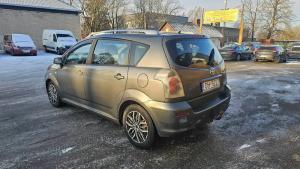 Grey Toyota Corolla Verso 2006 in Riga, with an engine capacity of 2.00 L and mileage of 442 thousand km for 1550 €, photo 8 on AUTOMOTO.COM.LV