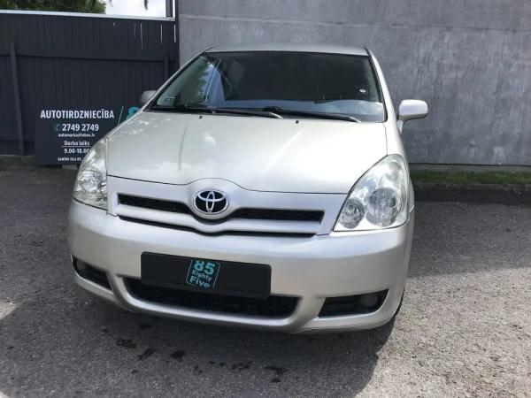 Pelēks Toyota Corolla Verso 2006 Liepāja, ar dzinēja tilpumu 2.20 L un nobraukumu 0 tūkst. km par 1450 €, foto 1 vietnē AUTOMOTO.COM.LV