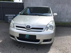 Grey Toyota Corolla Verso 2006 in Liepaja, with an engine capacity of 2.20 L and mileage of 0 thousand km for 1450 €, photo  on AUTOMOTO.COM.LV