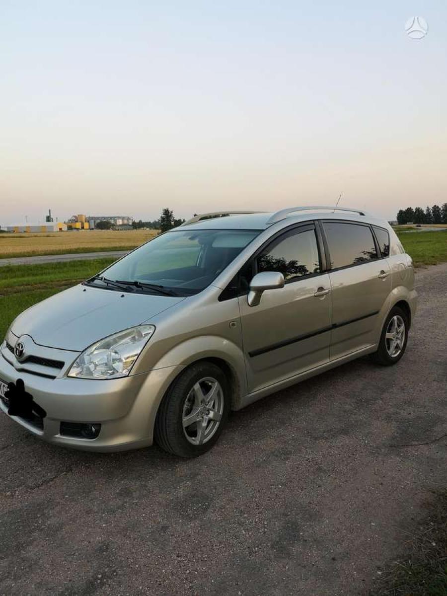 Pelēks Toyota Corolla Verso 2006 Joniškis, ar dzinēja tilpumu 2.23 L un nobraukumu 329 tūkst. km par 900 €, foto 3 vietnē AUTOMOTO.COM.LV