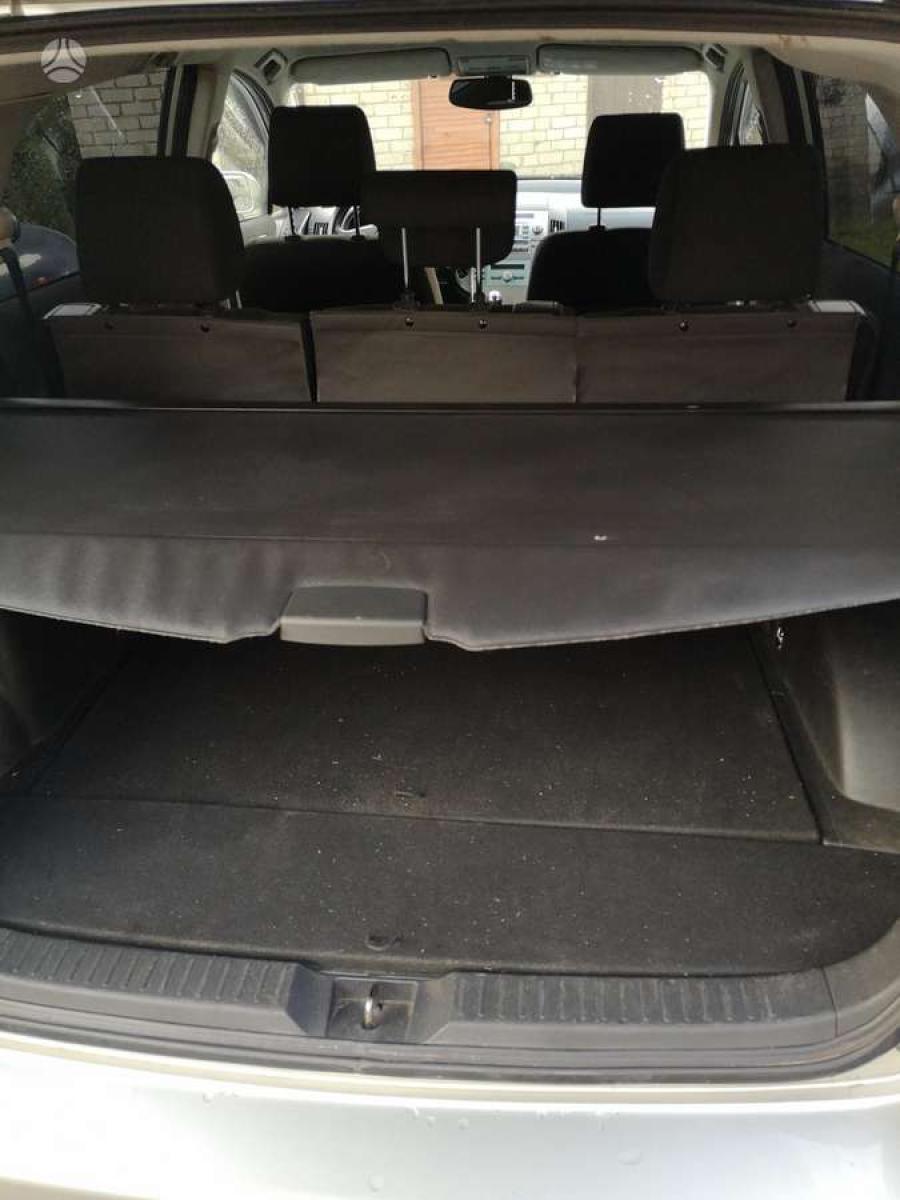 Pelēks Toyota Corolla Verso 2006 Joniškis, ar dzinēja tilpumu 2.23 L un nobraukumu 329 tūkst. km par 900 €, foto 7 vietnē AUTOMOTO.COM.LV