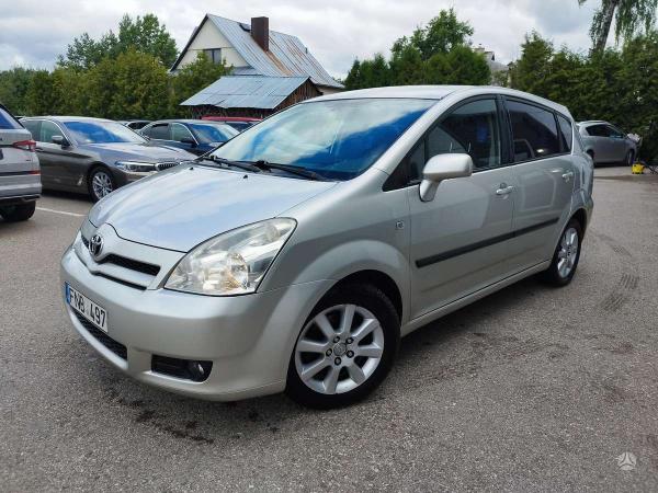 Pelēks Toyota Corolla Verso 2006 Utena, ar dzinēja tilpumu 2.23 L un nobraukumu 253 tūkst. km par 1850 €, foto 2 vietnē AUTOMOTO.COM.LV