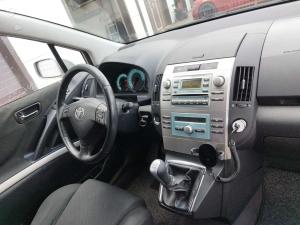 Pelēks Toyota Corolla Verso 2006 Utena, ar dzinēja tilpumu 2.23 L un nobraukumu 253 tūkst. km par 1850 €, foto 6 vietnē AUTOMOTO.COM.LV