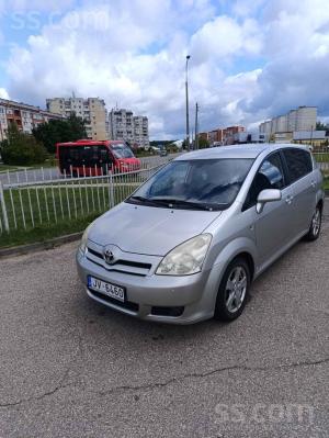 Grey Toyota Corolla Verso 2006 in Daugavpils, with an engine capacity of 2.20 L and mileage of 374 thousand km for 1550 €, photo 5 on AUTOMOTO.COM.LV
