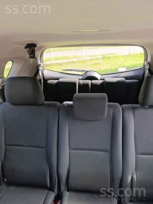 Grey Toyota Corolla Verso 2006 in Daugavpils, with an engine capacity of 2.20 L and mileage of 374 thousand km for 1550 €, photo 10 on AUTOMOTO.COM.LV