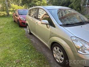 Grey Toyota Corolla Verso 2006 in Jurmala, with an engine capacity of 1.80 L and mileage of 171 thousand km for 2800 €, photo 4 on AUTOMOTO.COM.LV