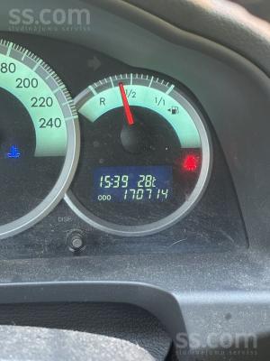 Grey Toyota Corolla Verso 2006 in Jurmala, with an engine capacity of 1.80 L and mileage of 171 thousand km for 2800 €, photo 5 on AUTOMOTO.COM.LV
