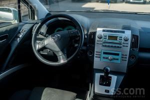 Grey Toyota Corolla Verso 2006 in Riga, with an engine capacity of 1.80 L and mileage of 0 thousand km for 2390 €, photo 19 on AUTOMOTO.COM.LV
