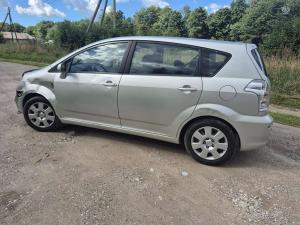 Pelēks Toyota Corolla Verso 2006 Klaipėda, ar dzinēja tilpumu 1.79 L un nobraukumu 295 tūkst. km par 1950 €, foto 3 vietnē AUTOMOTO.COM.LV
